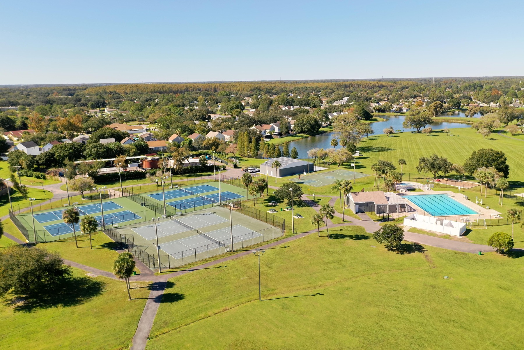 10325 Fernbrook Ln, Tampa, FL 33624 | SmartReal